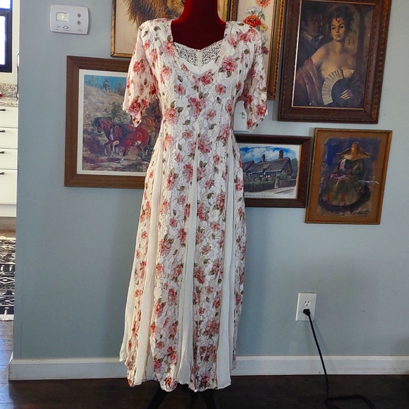 Nostalgia | Dresses | Nostalgia Floral Lace Maxi Dress Boho | Poshmark